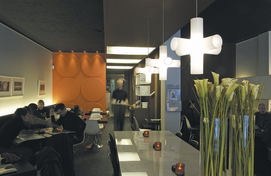 Crosslight, luminaire cruciforme design
