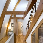Shield House, une maison qui protège des regards avec son "bouclier"