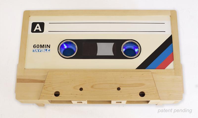 [Déco rétro] Tayble : La table basse cassette audio - Le blog déco