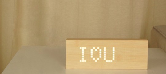 Horloge à messages Click Message Clock by Gingko